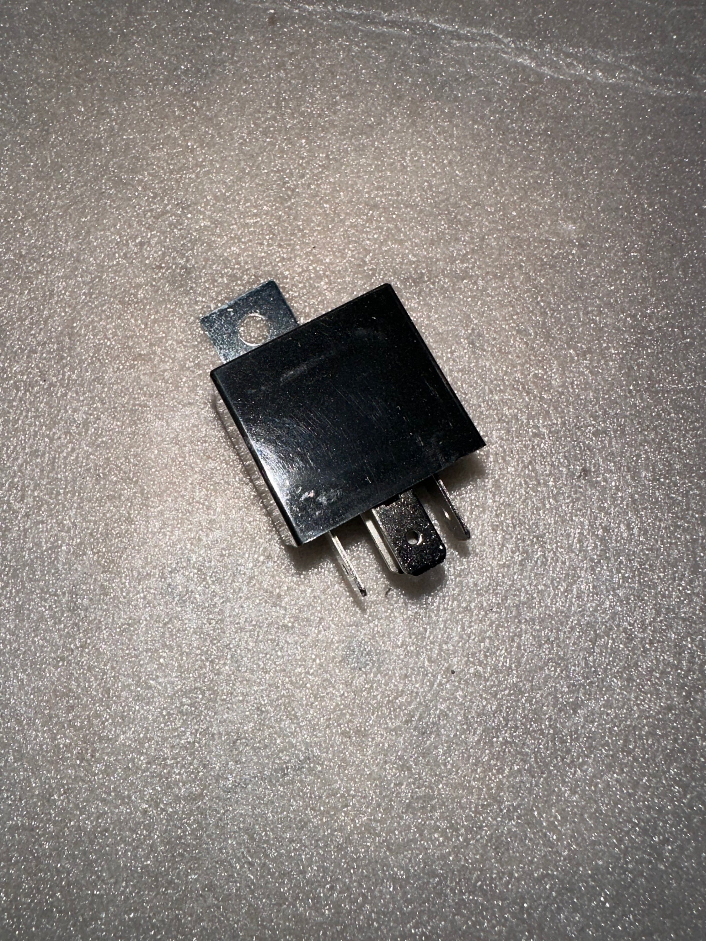 AIR COMPRESSOR RELAY 40 AMP | Revision Audio Online